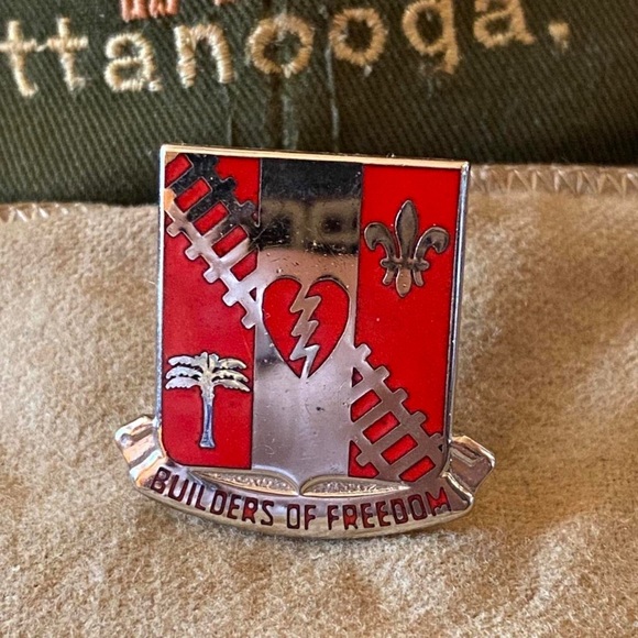 Vintage | Accessories | Vintage Us Army Crests D I Distinctive Insignia ...